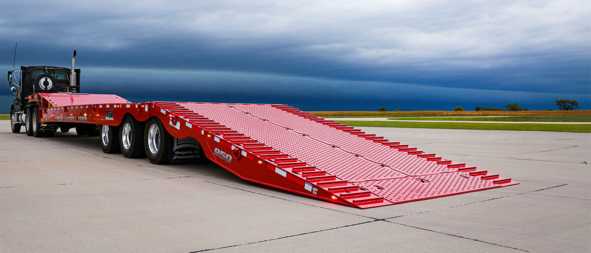 950 - Landoll Trailers, Traveling Tail - Landoll