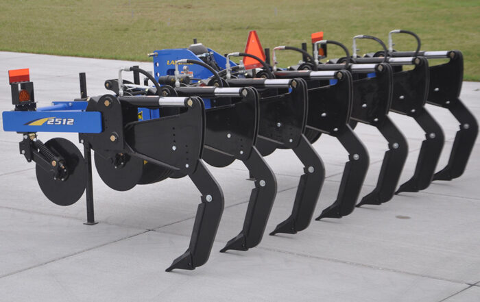 2500 Series In-Line Ripper - Farm Equipment, Landoll, Primary Tillage ...