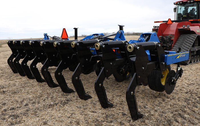 2500 Series In-Line Ripper - Farm Equipment, Landoll, Primary Tillage ...