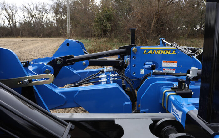 2500 Series In-Line Ripper - Farm Equipment, Landoll, Primary Tillage ...
